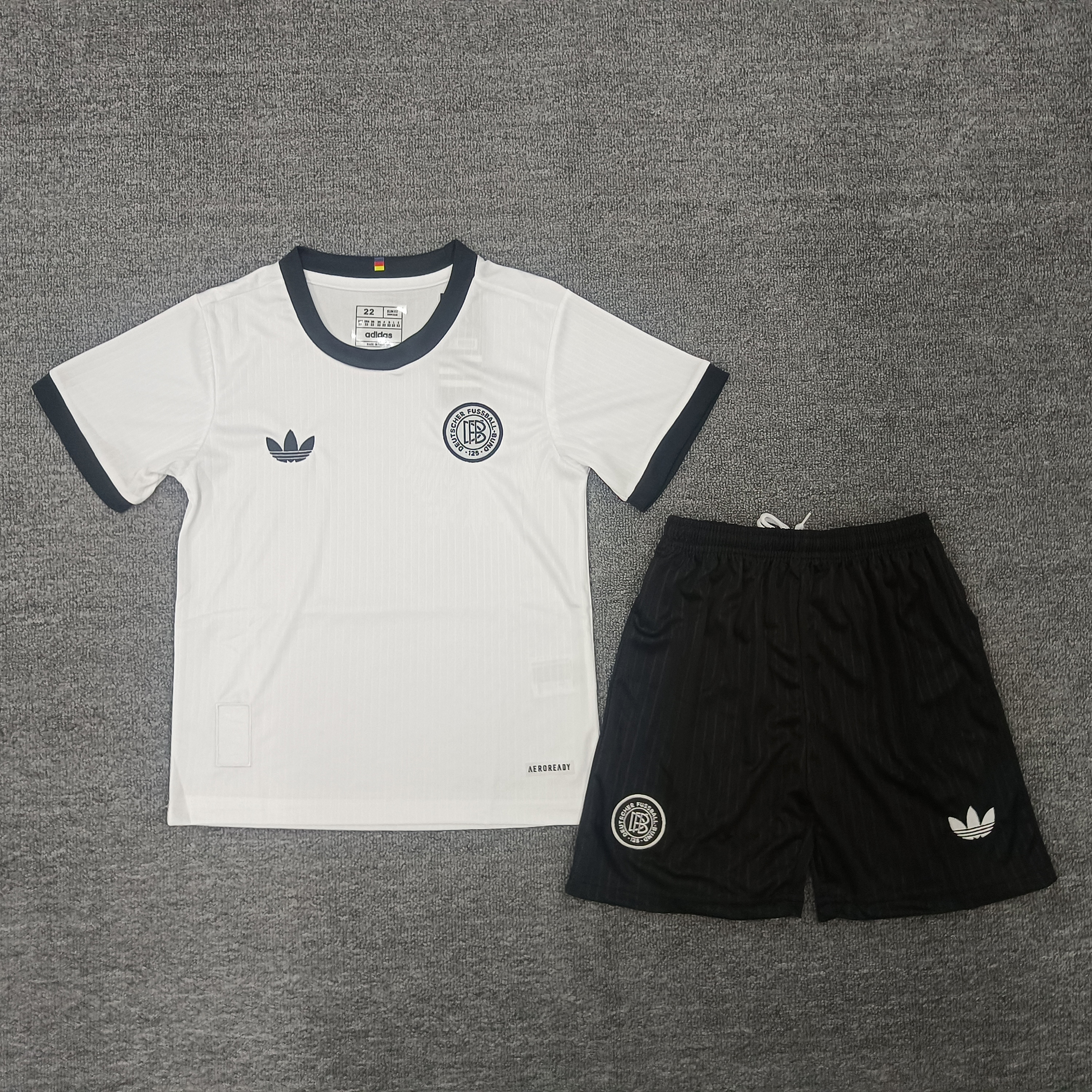 Manchester United [AWAY] Youth Kit 2025/26 – kitify